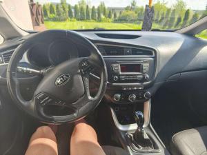 Pelēks Kia Ceed 2017 Viļņa, ar dzinēja tilpumu 1.58 L un nobraukumu 191 tūkst. km par 6000 €, foto 4 vietnē AUTOMOTO.COM.LV