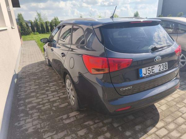 Pelēks Kia Ceed 2017 Viļņa, ar dzinēja tilpumu 1.58 L un nobraukumu 191 tūkst. km par 6000 €, foto 6 vietnē AUTOMOTO.COM.LV