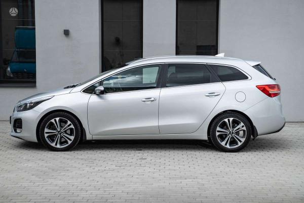 Grey Kia Ceed 2017 in Kaunas, with an engine capacity of 1.60 L and mileage of 106 thousand km for 10000 €, photo 4 on AUTOMOTO.COM.LV