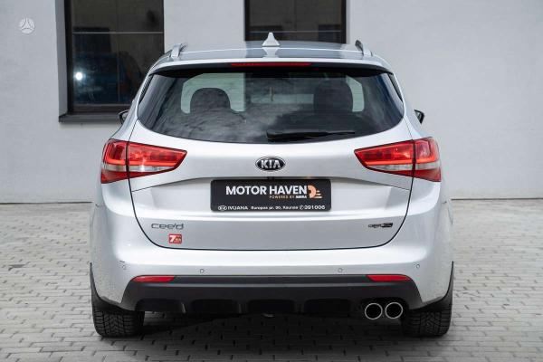 Grey Kia Ceed 2017 in Kaunas, with an engine capacity of 1.60 L and mileage of 106 thousand km for 10000 €, photo 6 on AUTOMOTO.COM.LV