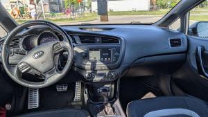 Grey Kia Ceed 2017 in Vilnius, with an engine capacity of 1.60 L and mileage of 213 thousand km for 6900 €, photo 9 on AUTOMOTO.COM.LV