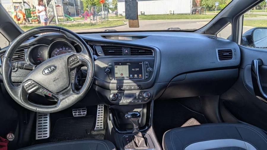 Grey Kia Ceed 2017 in Vilnius, with an engine capacity of 1.60 L and mileage of 213 thousand km for 6900 €, photo 9 on AUTOMOTO.COM.LV