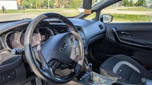 Grey Kia Ceed 2017 in Vilnius, with an engine capacity of 1.60 L and mileage of 213 thousand km for 6900 €, photo 10 on AUTOMOTO.COM.LV