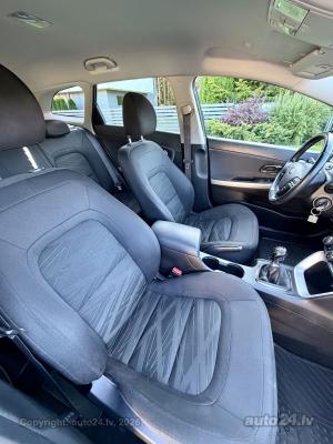 Grey Kia Ceed 2017 in Tallinn, with an engine capacity of 1.60 L and mileage of 121 thousand km for 7495 €, photo 10 on AUTOMOTO.COM.LV