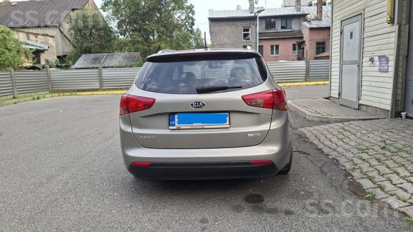 Киа Сид 2017 в Рига на AUTOMOTO.COM.LV Серый Киа Сид 2017 в Рига, объемом двигателя 1.00 л и пробегом 175 тыс. км за 5500 €, фото 9 на AUTOMOTO.COM.LV