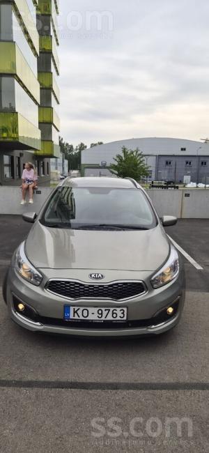 Grey Kia Ceed 2017 in Riga, with an engine capacity of 1.00 L and mileage of 182 thousand km for 5500 €, photo 5 on AUTOMOTO.COM.LV