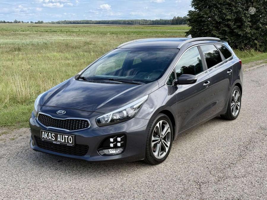 Grey Kia Ceed 2017 in Vilkaviskis, with an engine capacity of 1.58 L and mileage of 290 thousand km for 6300 €, photo 1 on AUTOMOTO.COM.LV