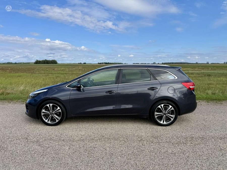 Grey Kia Ceed 2017 in Vilkaviskis, with an engine capacity of 1.58 L and mileage of 290 thousand km for 6300 €, photo 6 on AUTOMOTO.COM.LV