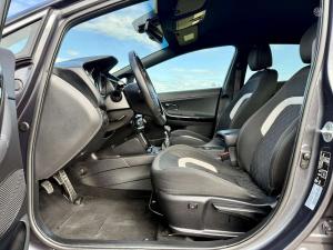 Grey Kia Ceed 2017 in Vilkaviskis, with an engine capacity of 1.58 L and mileage of 290 thousand km for 6300 €, photo 11 on AUTOMOTO.COM.LV