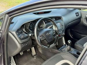 Grey Kia Ceed 2017 in Vilkaviskis, with an engine capacity of 1.58 L and mileage of 290 thousand km for 6300 €, photo 12 on AUTOMOTO.COM.LV