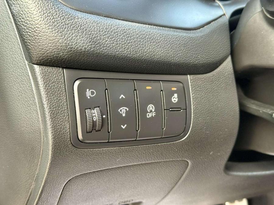 Grey Kia Ceed 2017 in Vilkaviskis, with an engine capacity of 1.58 L and mileage of 290 thousand km for 6300 €, photo 15 on AUTOMOTO.COM.LV