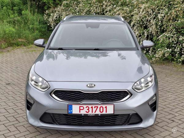 Grey Kia Ceed 2018 in Vilnius, with an engine capacity of 1.60 L and mileage of 263 thousand km for 8200 €, photo 8 on AUTOMOTO.COM.LV