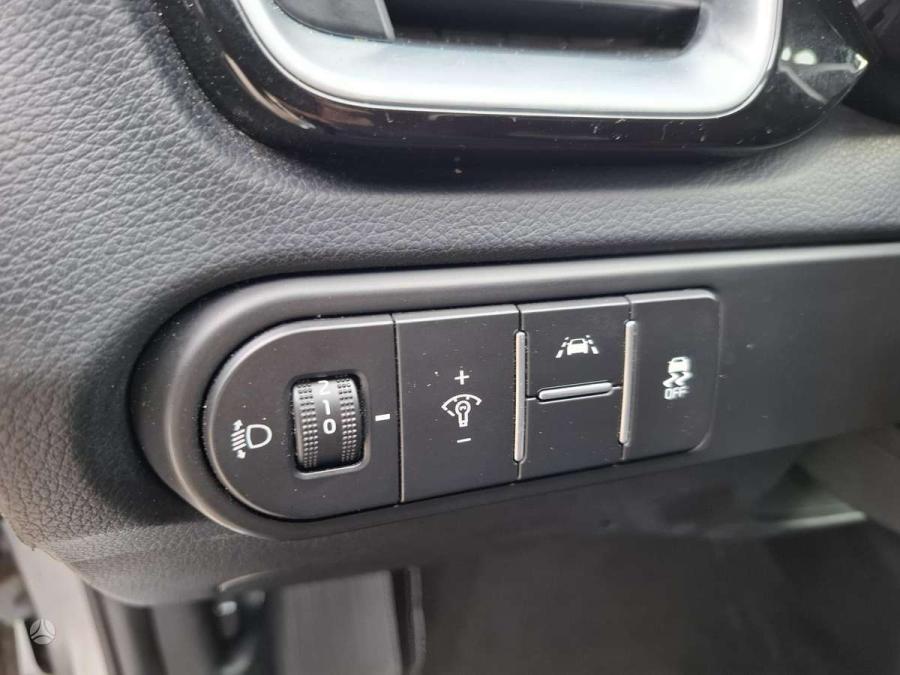 Pelēks Kia Ceed 2018 Viļņa, ar dzinēja tilpumu 1.60 L un nobraukumu 263 tūkst. km par 8200 €, foto 20 vietnē AUTOMOTO.COM.LV