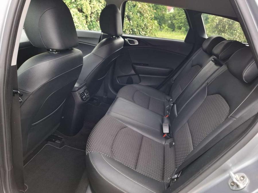 Pelēks Kia Ceed 2018 Viļņa, ar dzinēja tilpumu 1.60 L un nobraukumu 263 tūkst. km par 8200 €, foto 22 vietnē AUTOMOTO.COM.LV