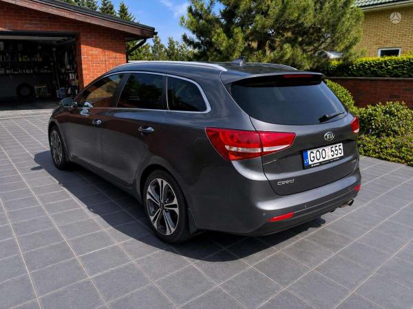 Grey Kia Ceed 2018 in Kaunas, with an engine capacity of 1.58 L and mileage of 408 thousand km for 4500 €, photo 6 on AUTOMOTO.COM.LV