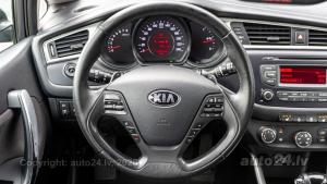Grey Kia Ceed 2018 in Tallinn, with an engine capacity of 1.60 L and mileage of 125 thousand km for 6750 €, photo 15 on AUTOMOTO.COM.LV