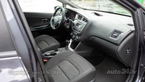 Grey Kia Ceed 2018 in Tallinn, with an engine capacity of 1.60 L and mileage of 125 thousand km for 6750 €, photo 18 on AUTOMOTO.COM.LV