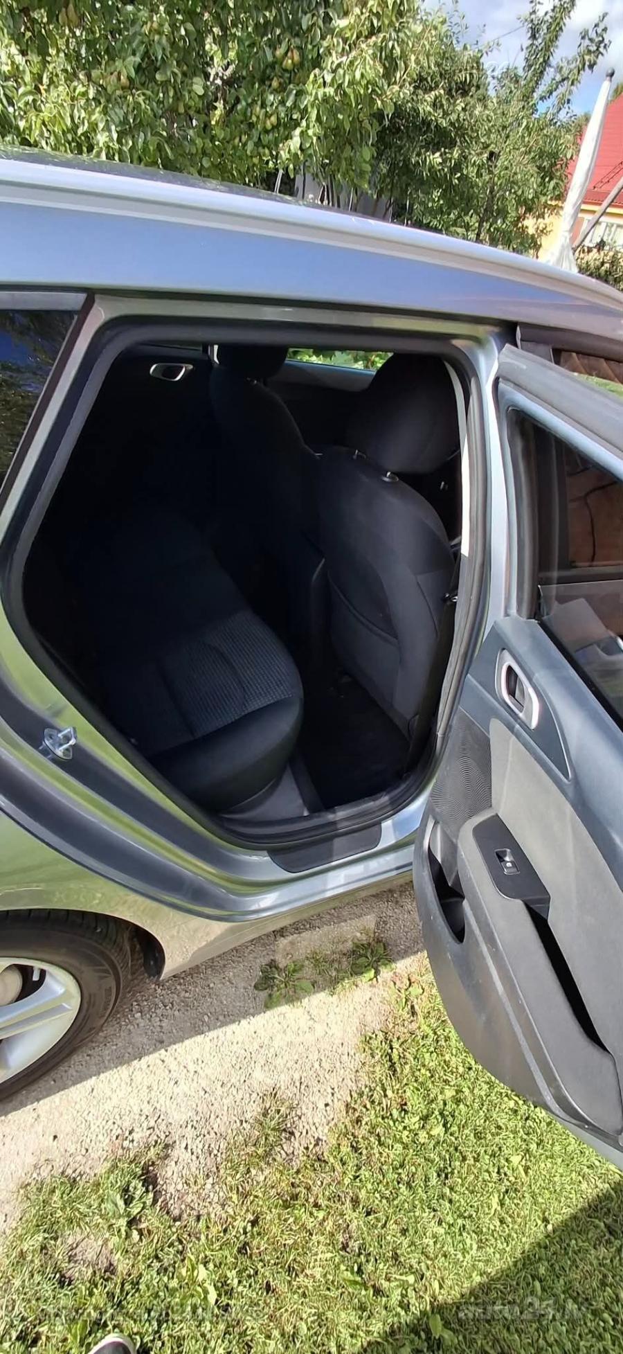 Grey Kia Ceed 2018 in Tallinn, with an engine capacity of 1.60 L and mileage of 193 thousand km for 9500 €, photo 8 on AUTOMOTO.COM.LV