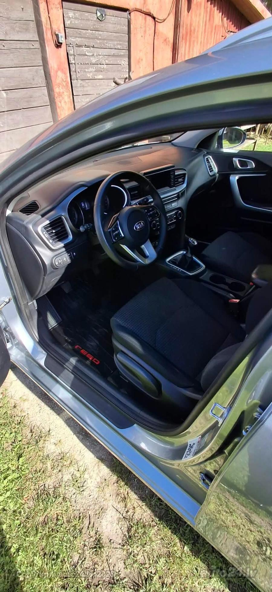 Grey Kia Ceed 2018 in Tallinn, with an engine capacity of 1.60 L and mileage of 193 thousand km for 9500 €, photo 12 on AUTOMOTO.COM.LV