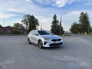 Grey Kia Ceed 2018 in Cesis, with an engine capacity of 1.40 L and mileage of 276 thousand km for 8950 €, photo  on AUTOMOTO.COM.LV