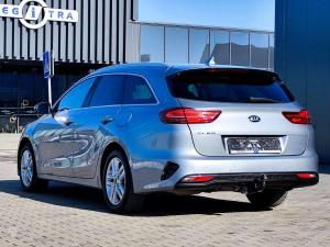 Grey Kia Ceed 2018 in Siauliai, with an engine capacity of 1.60 L and mileage of 217 thousand km for 7590 €, photo 6 on AUTOMOTO.COM.LV