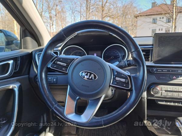 Grey Kia Ceed 2019 in Kuressaare, with an engine capacity of 1.60 L and mileage of 82 thousand km for 16000 €, photo 5 on AUTOMOTO.COM.LV