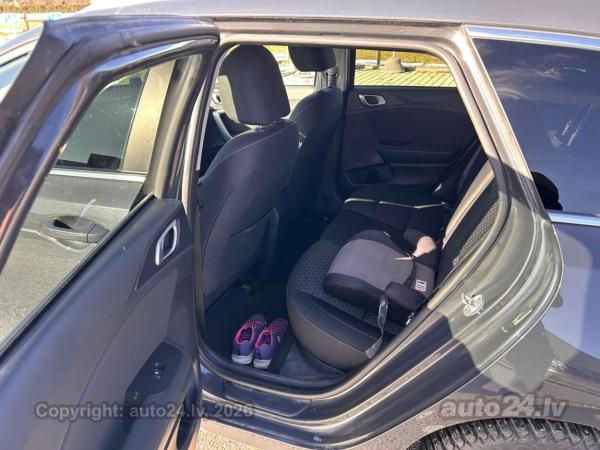 Grey Kia Ceed 2019 in Tartu, with an engine capacity of 1.40 L and mileage of 90 thousand km for 18000 €, photo 11 on AUTOMOTO.COM.LV