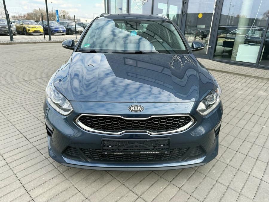 Grey Kia Ceed 2019 in Kaunas, with an engine capacity of 1.00 L and mileage of 171 thousand km for 7900 €, photo 3 on AUTOMOTO.COM.LV