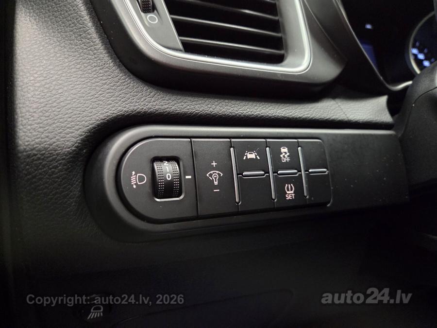 Grey Kia Ceed 2019 in Tallinn, with an engine capacity of 1.40 L and mileage of 84 thousand km for 12900 €, photo 17 on AUTOMOTO.COM.LV