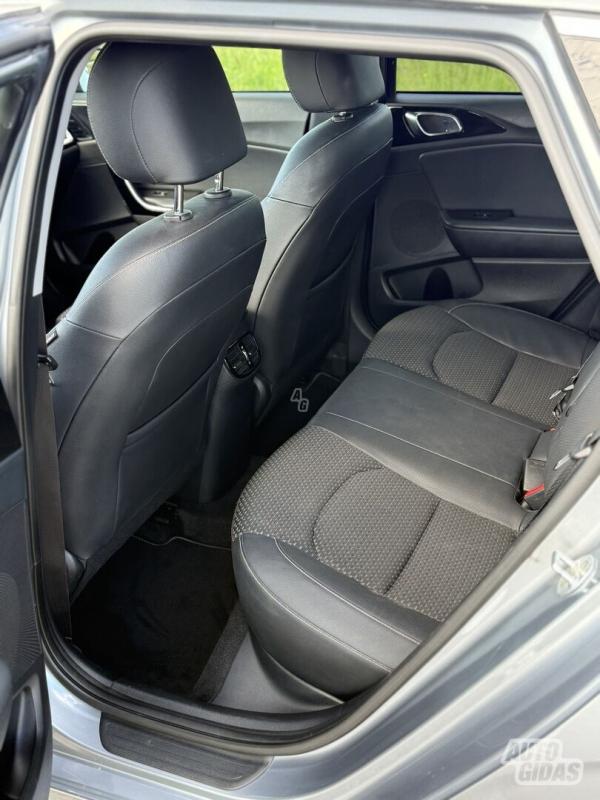 Grey Kia Ceed 2019 in Kaunas, with an engine capacity of 1.60 L and mileage of 162 thousand km for 9850 €, photo 8 on AUTOMOTO.COM.LV