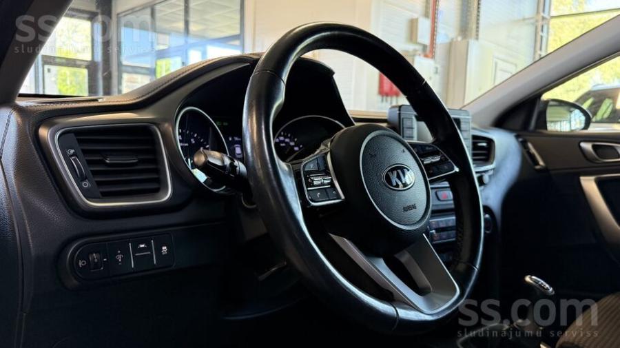 Pelēks Kia Ceed 2019 Rīga, ar dzinēja tilpumu 1.40 L un nobraukumu 92 tūkst. km par 9900 €, foto 18 vietnē AUTOMOTO.COM.LV