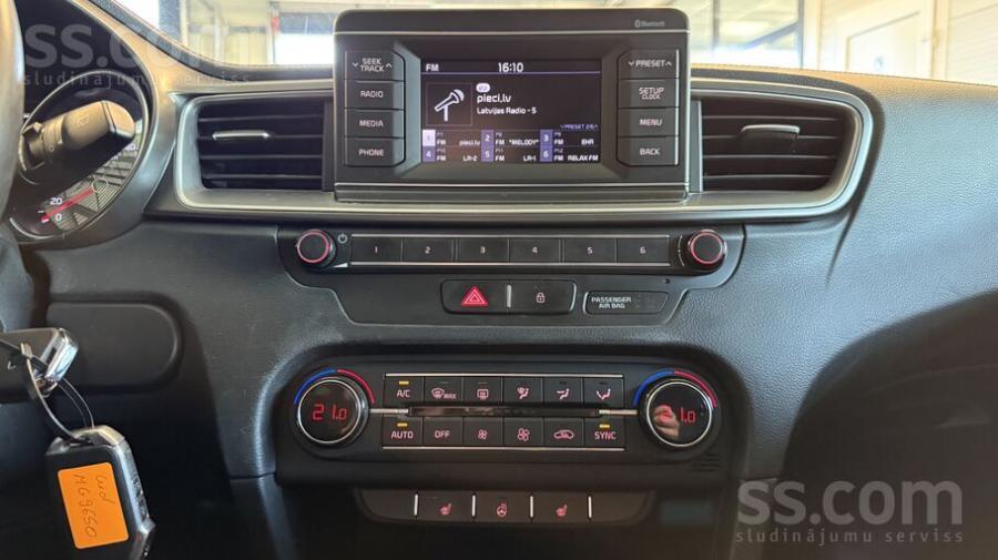 Pelēks Kia Ceed 2019 Rīga, ar dzinēja tilpumu 1.40 L un nobraukumu 92 tūkst. km par 9900 €, foto 21 vietnē AUTOMOTO.COM.LV