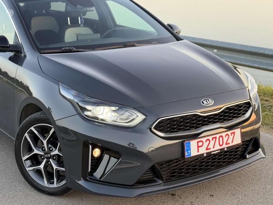 Grey Kia Ceed 2019 in Raseiniai, with an engine capacity of 1.60 L and mileage of 279 thousand km for 9999 €, photo 5 on AUTOMOTO.COM.LV