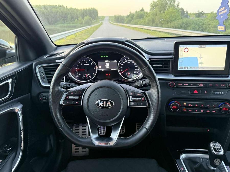 Grey Kia Ceed 2019 in Raseiniai, with an engine capacity of 1.60 L and mileage of 279 thousand km for 9999 €, photo 14 on AUTOMOTO.COM.LV