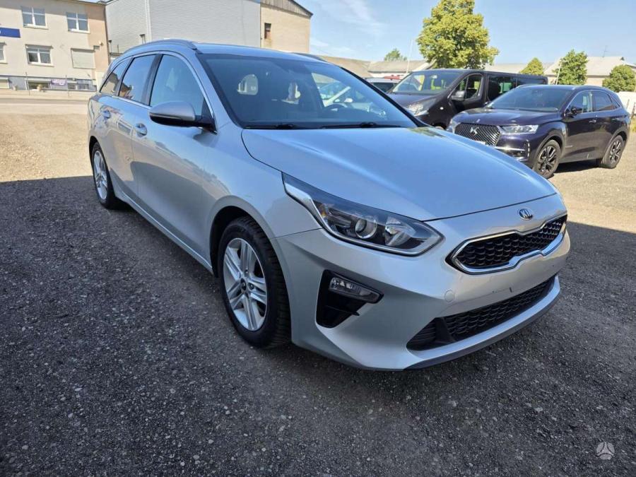 Grey Kia Ceed 2019 in Taurage, with an engine capacity of 1.60 L and mileage of 255 thousand km for 6100 €, photo 1 on AUTOMOTO.COM.LV
