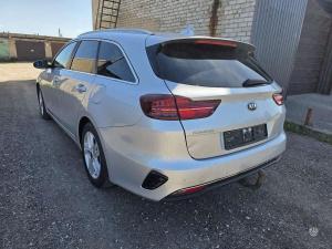 Grey Kia Ceed 2019 in Taurage, with an engine capacity of 1.60 L and mileage of 255 thousand km for 6100 €, photo 4 on AUTOMOTO.COM.LV