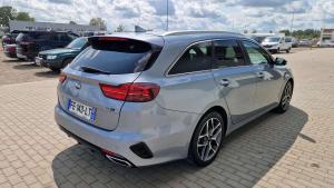 Grey Kia Ceed 2019 in Marijampole, with an engine capacity of 1.60 L and mileage of 183 thousand km for 10284 €, photo 4 on AUTOMOTO.COM.LV