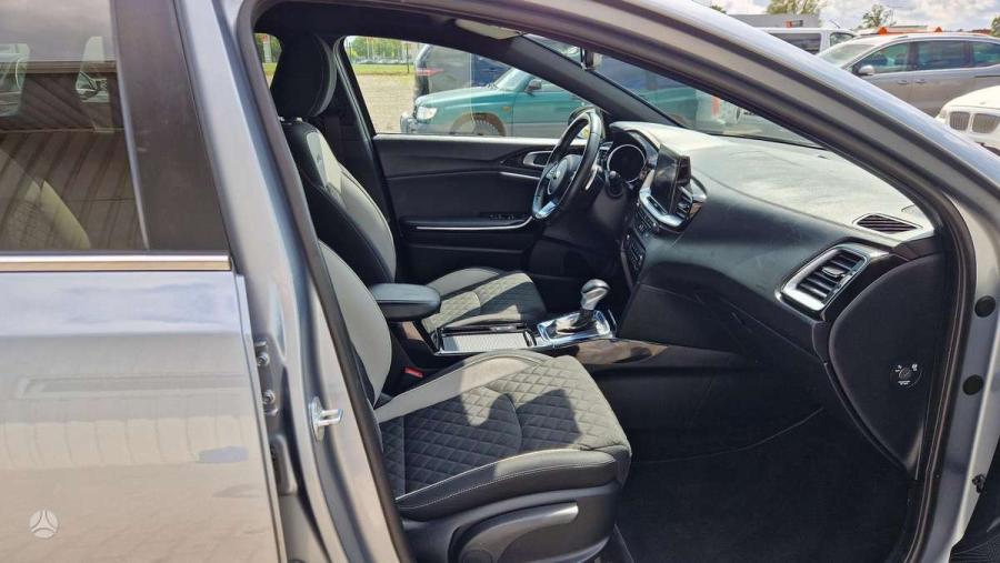 Grey Kia Ceed 2019 in Marijampole, with an engine capacity of 1.60 L and mileage of 183 thousand km for 10284 €, photo 12 on AUTOMOTO.COM.LV
