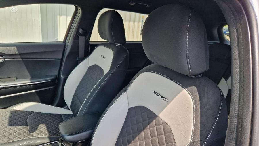 Grey Kia Ceed 2019 in Marijampole, with an engine capacity of 1.60 L and mileage of 183 thousand km for 10284 €, photo 19 on AUTOMOTO.COM.LV