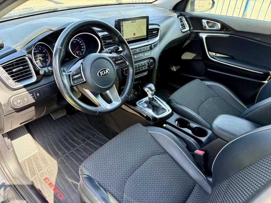 Pelēks Kia Ceed 2019 Panevēža, ar dzinēja tilpumu 1.35 L un nobraukumu 150 tūkst. km par 12700 €, foto 11 vietnē AUTOMOTO.COM.LV