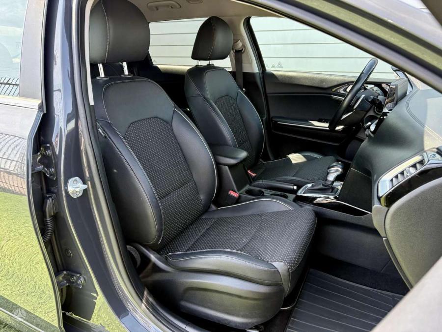 Pelēks Kia Ceed 2019 Panevēža, ar dzinēja tilpumu 1.35 L un nobraukumu 150 tūkst. km par 12700 €, foto 21 vietnē AUTOMOTO.COM.LV