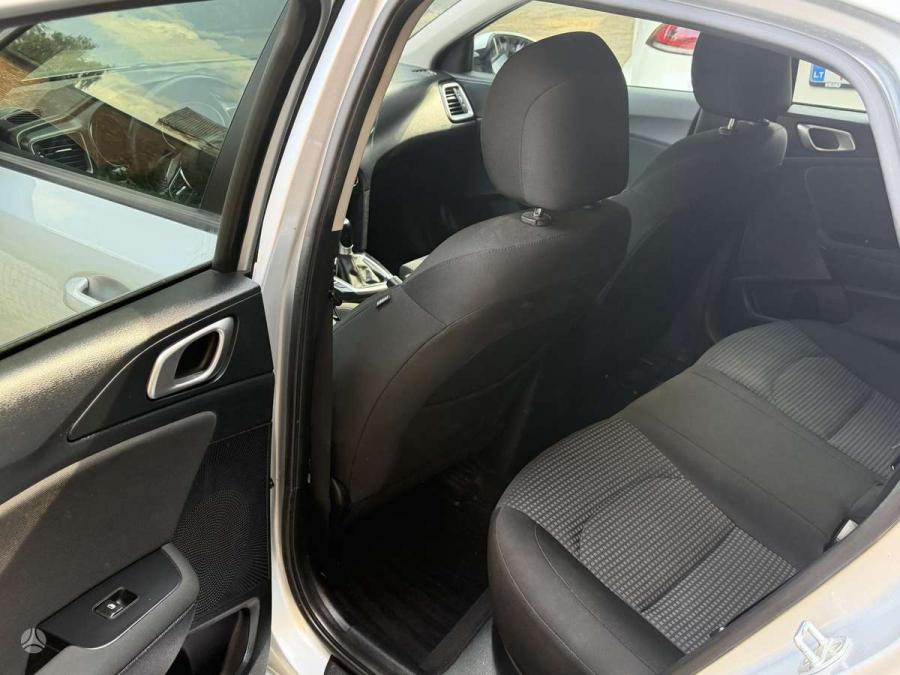 Pelēks Kia Ceed 2019 Kauņa, ar dzinēja tilpumu 1.60 L un nobraukumu 147 tūkst. km par 10500 €, foto 32 vietnē AUTOMOTO.COM.LV