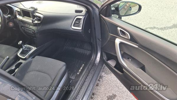 Grey Kia Ceed 2019 in Tallinn, with an engine capacity of 1.60 L and mileage of 122 thousand km for 8990 €, photo 11 on AUTOMOTO.COM.LV