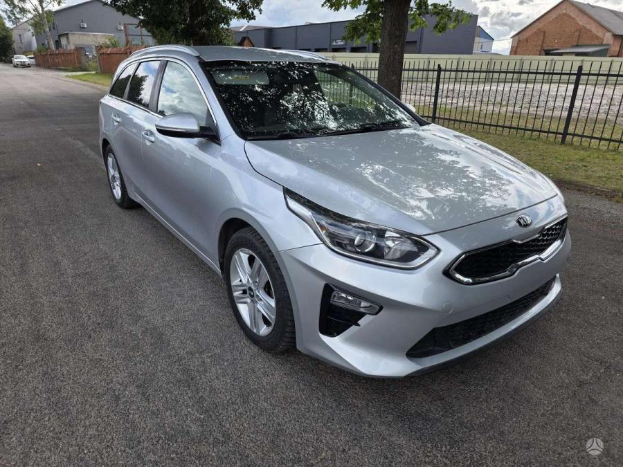 Pelēks Kia Ceed 2019 Tauragė, ar dzinēja tilpumu 1.60 L un nobraukumu 252 tūkst. km par 5300 €, foto 3 vietnē AUTOMOTO.COM.LV