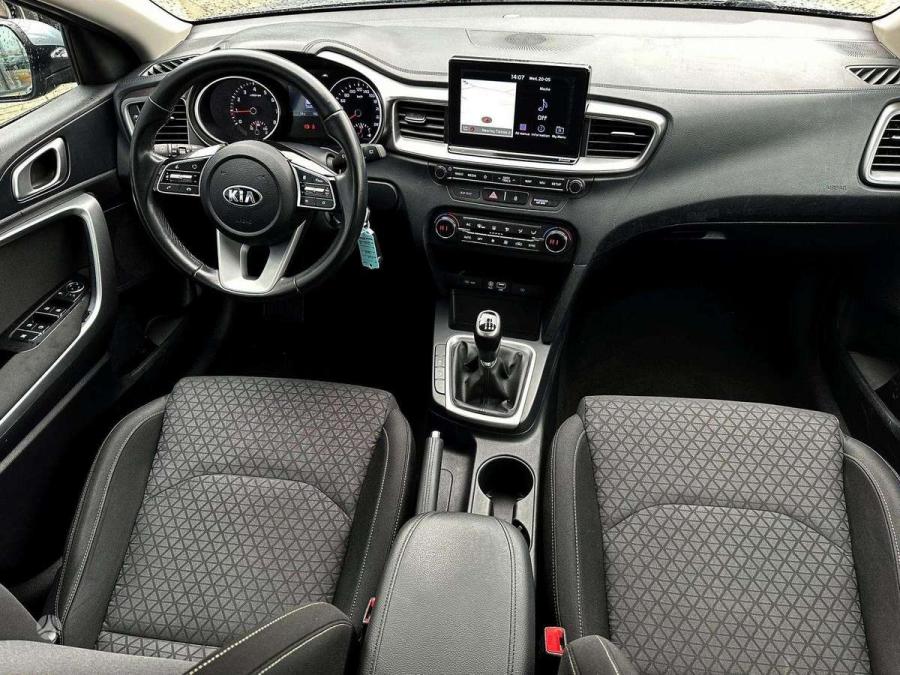 Grey Kia Ceed 2019 in Kaunas, with an engine capacity of 1.00 L and mileage of 184 thousand km for 7500 €, photo 7 on AUTOMOTO.COM.LV