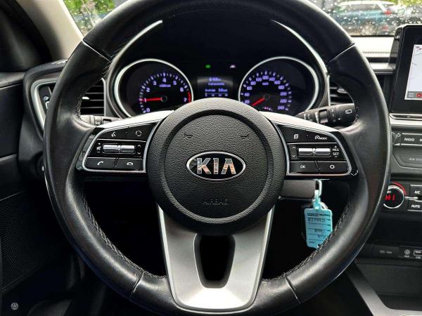 Kia Ceed 2019 in Kaunas on AUTOMOTO.COM.LV Grey Kia Ceed 2019 in Kaunas, with an engine capacity of 1.00 L and mileage of 184 thousand km for 7500 €, photo 8 on AUTOMOTO.COM.LV