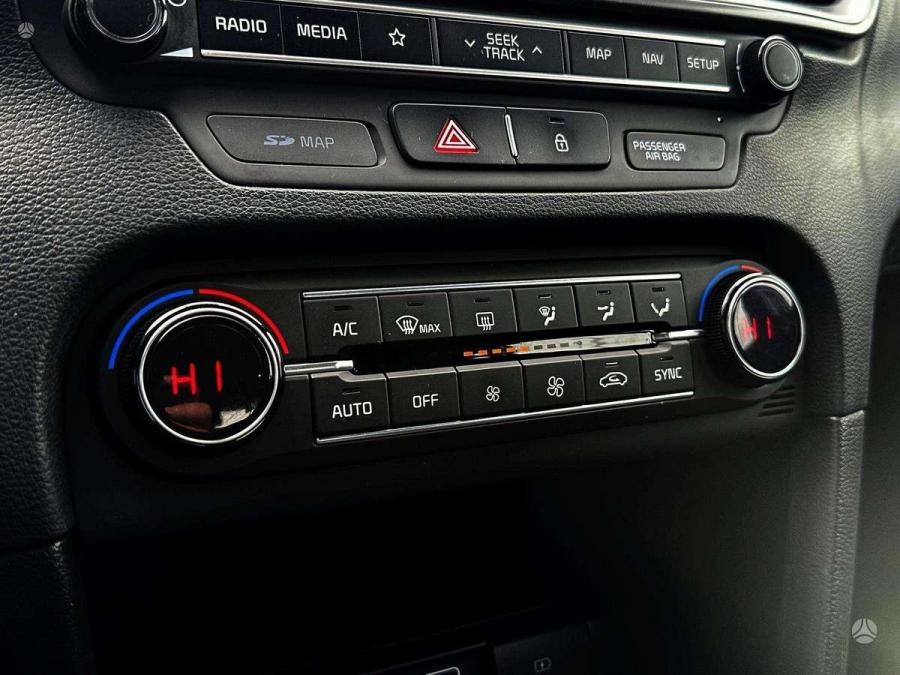 Grey Kia Ceed 2019 in Kaunas, with an engine capacity of 1.00 L and mileage of 184 thousand km for 7500 €, photo 11 on AUTOMOTO.COM.LV