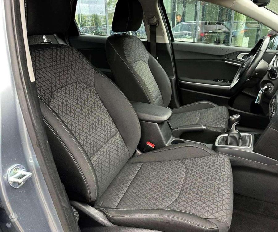 Grey Kia Ceed 2019 in Kaunas, with an engine capacity of 1.00 L and mileage of 184 thousand km for 7500 €, photo 12 on AUTOMOTO.COM.LV
