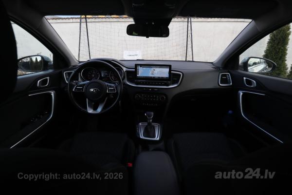Pelēks Kia Ceed 2020 Tallina, ar dzinēja tilpumu 1.40 L un nobraukumu 37 tūkst. km par 16500 €, foto 5 vietnē AUTOMOTO.COM.LV