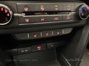 Grey Kia Ceed 2020 in Tallinn, with an engine capacity of 1.60 L and mileage of 124 thousand km for 10900 €, photo 10 on AUTOMOTO.COM.LV